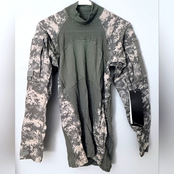 Massif | Shirts | Nwt Massif Army Combat Shirt Acu Digital Flame ...